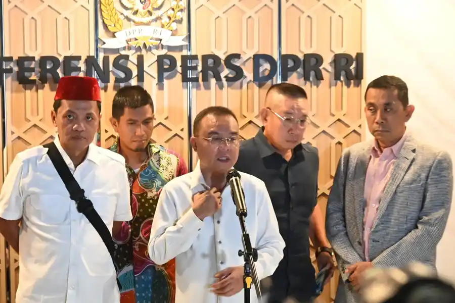 DPR RI Batalkan Pengesahan Revisi UU Pilkada, Aturan Tetap Berdasarkan ... DPR RI Batalkan Pengesahan Revisi UU Pilkada, Aturan Tetap Berdasarkan ...